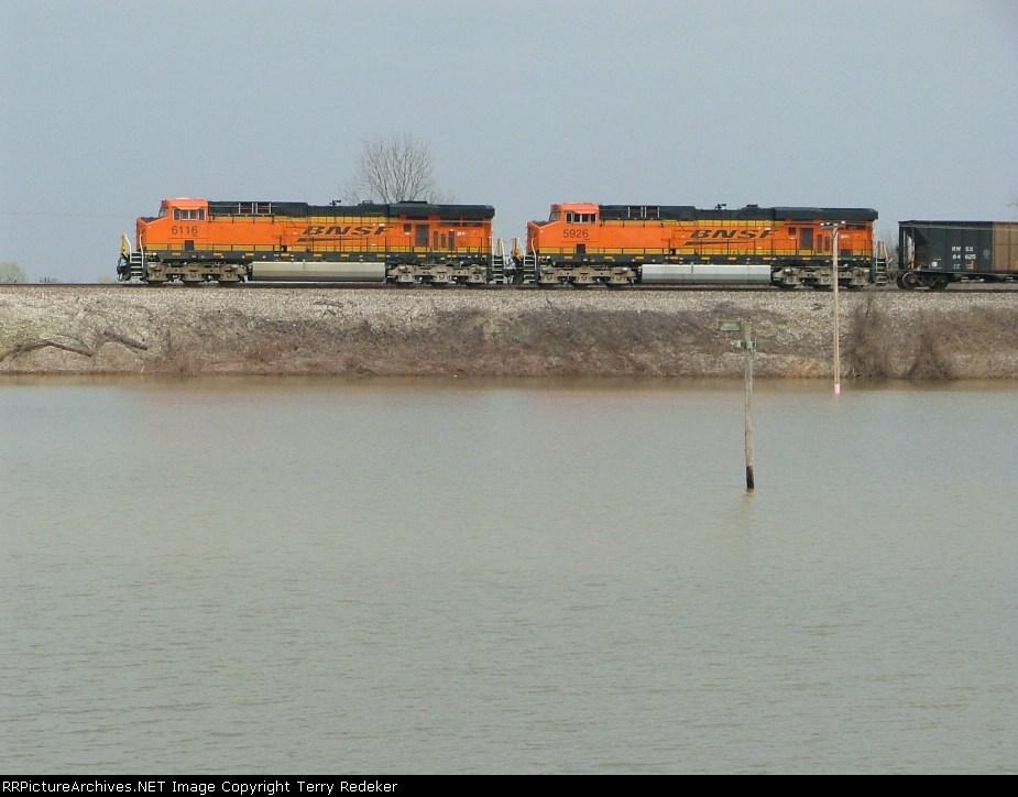 BNSF 6116